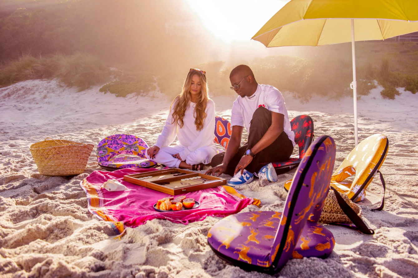 Sit relaxed, sit anywhere, Sit Slouch!